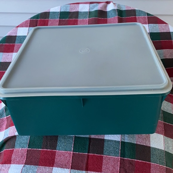 Tupperware | Kitchen | Tupperware 669 Green 2 Piece Storage Container ...